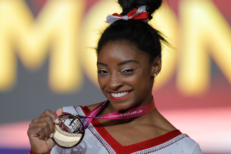 Biles logra el título en salto de potro y alcanza los 13 oros mundiales