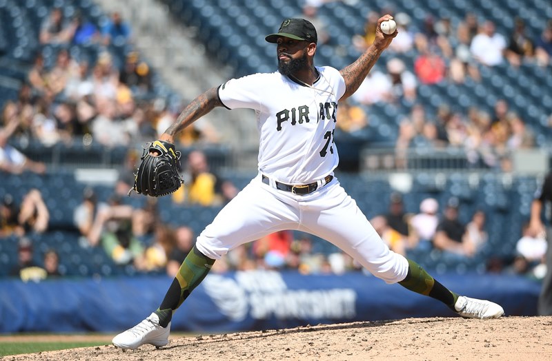 Felipe Vázquez logró su salvamento quince de la temporada con Pittsburgh
