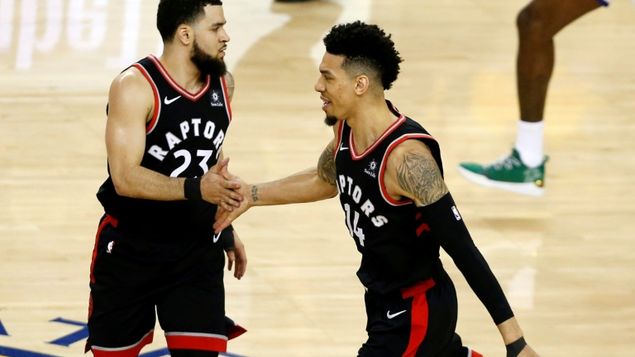 Raptors vence a Warriors a pesar de la histórica noche de Curry