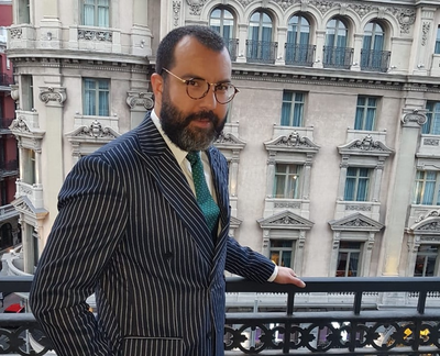 Emir Pasha en vanguardia con la moda europea