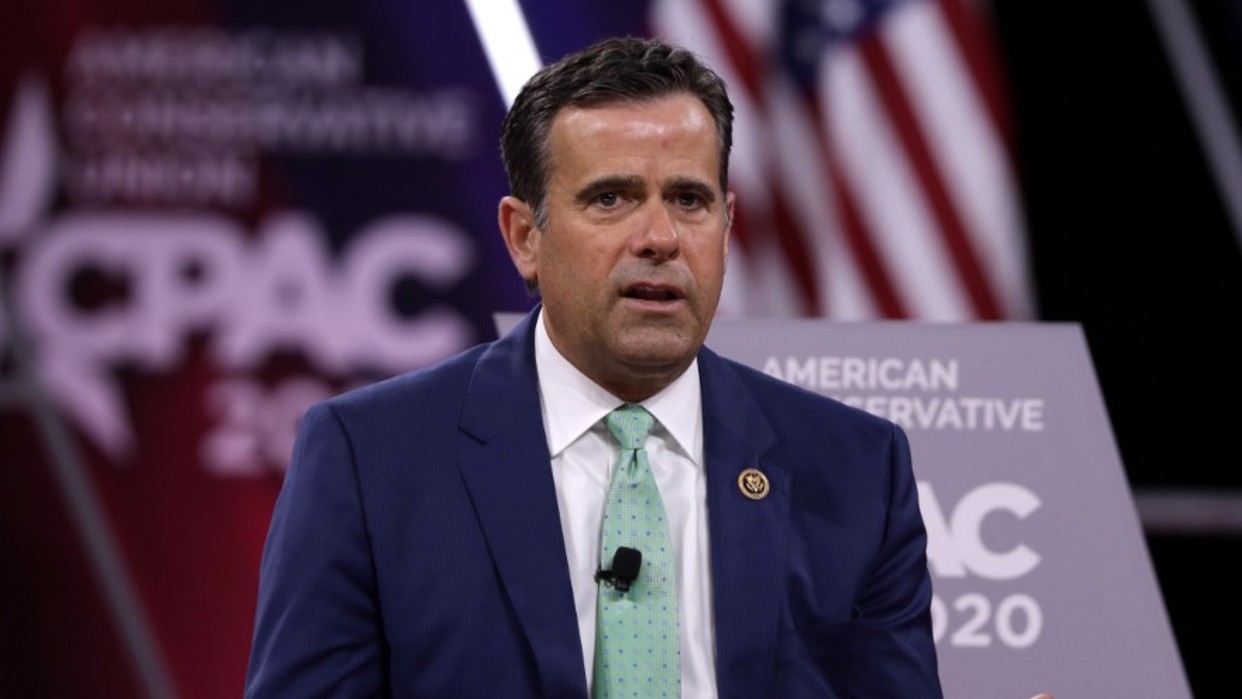 Trump nomina a un ferviente defensor republicano como jefe de inteligencia