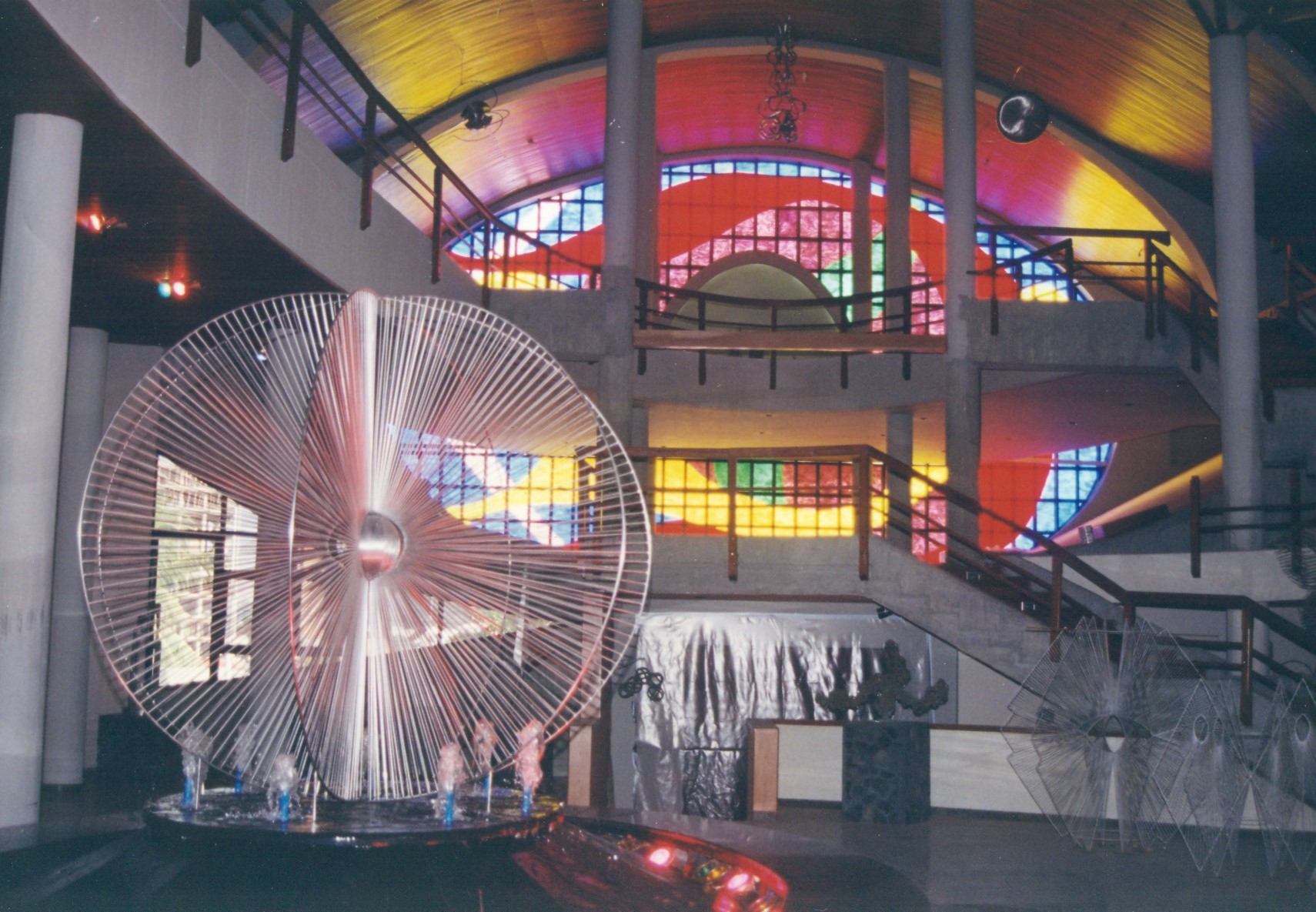 Las obras de Dimitrios Demu le cambiaron el rostro a Barcelona y Puerto ...