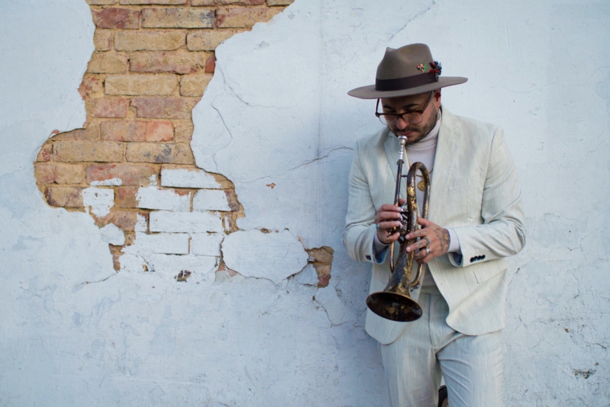 Chipi Chacón estrena doble disco con “Past y present”