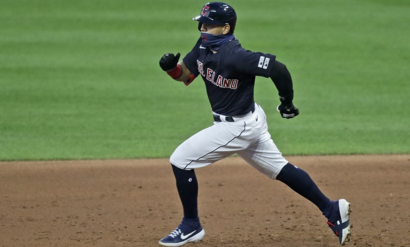 César Hernández aporta como primer bate de los Indios