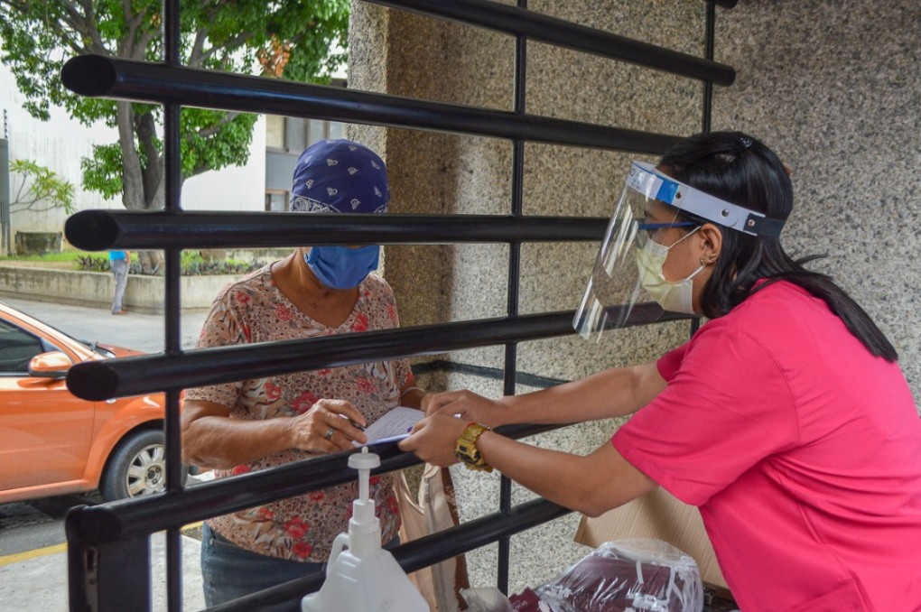 Entregan medicinas para tratamientos crónicos en Chacao