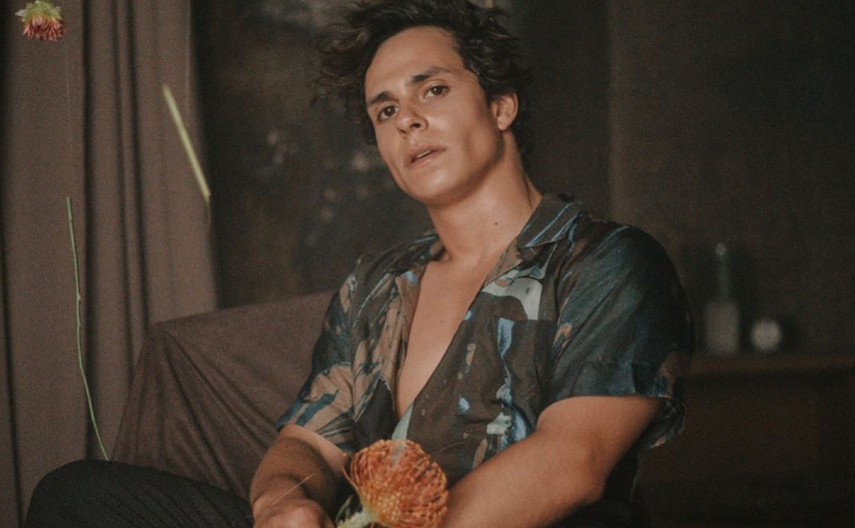 Awgust debuta en la música con “Never”, junto a Sofía Reyes