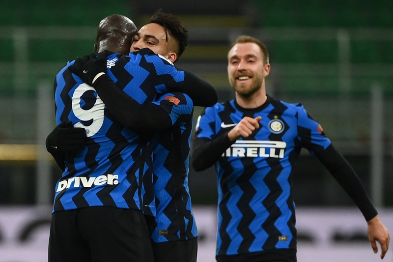 El Inter consigue la cima de la Serie A tras vencer al Lazio