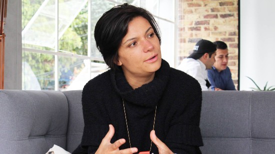 Melba Escobar: “La mirada del extranjero es muchas veces más iluminadora”