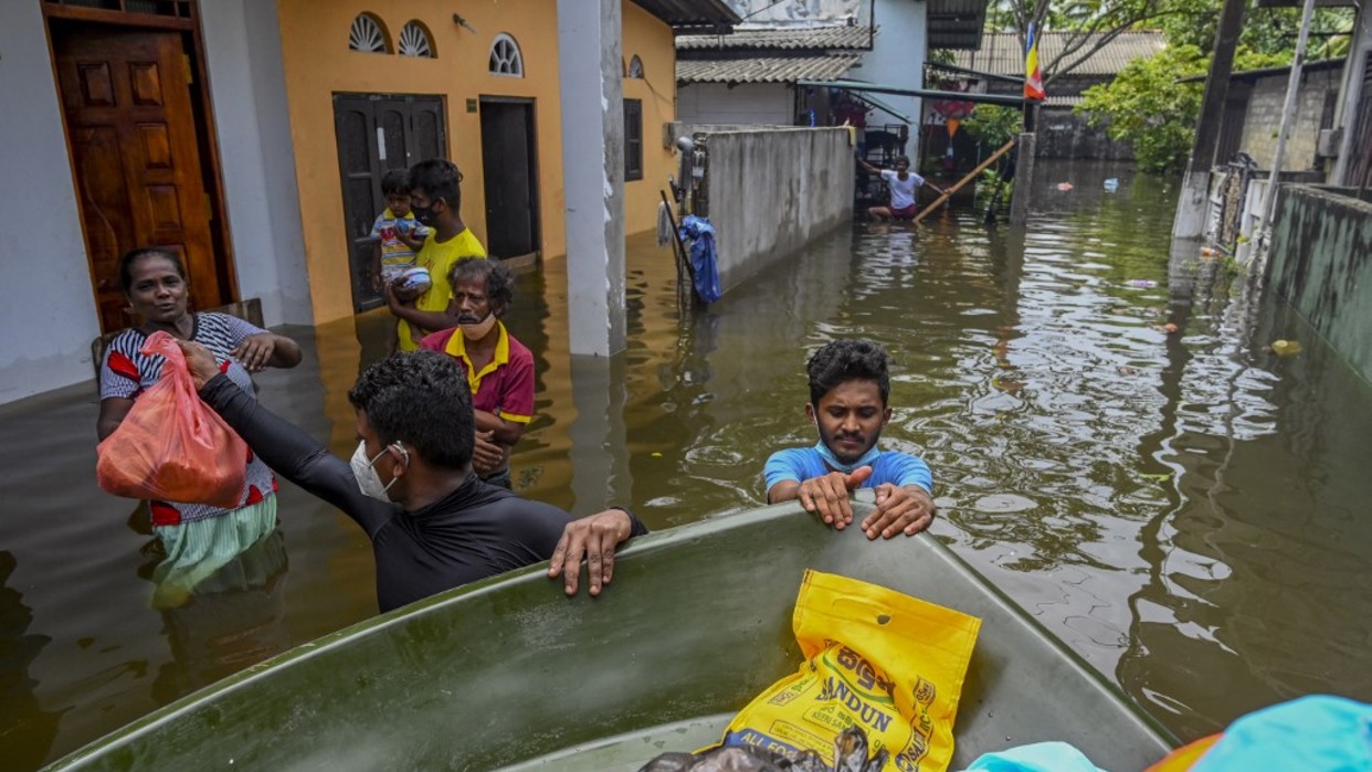 Al menos 16 muertos en aludes e inundaciones en Sri Lanka a causa del ...