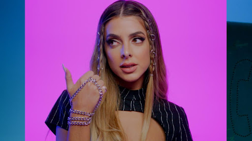 Corina Smith anuncia lanzamiento de nuevos sencillos y colaboraciones