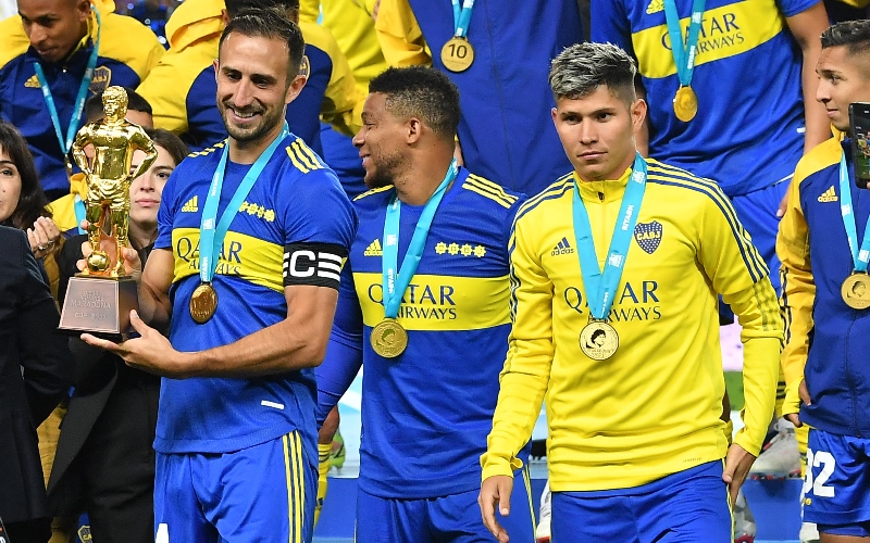 Boca Juniors levanta la Copa Maradona al vencer al Barcelona en Riad