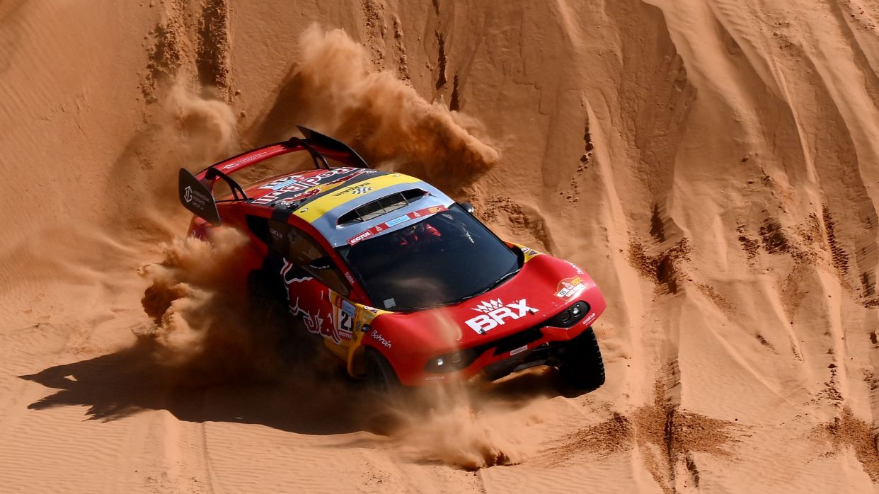 Sébastien Loeb domina la séptima etapa en la categoría de autos del ...