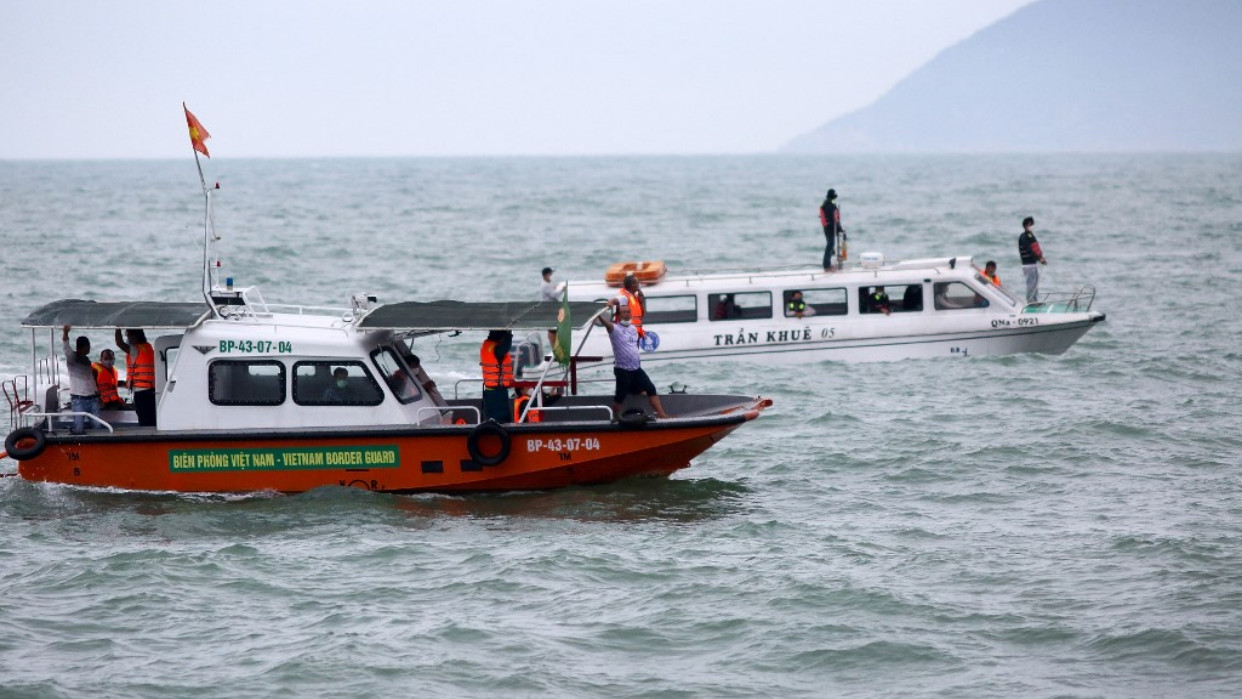 Naufragio De Un Barco Turístico Deja 13 Muertos En Vietnam