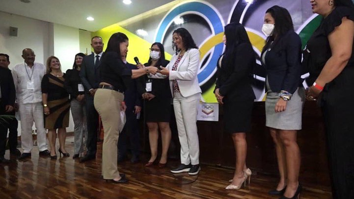 COV renueva su dirigencia y pone como presidente por primera vez a una ...