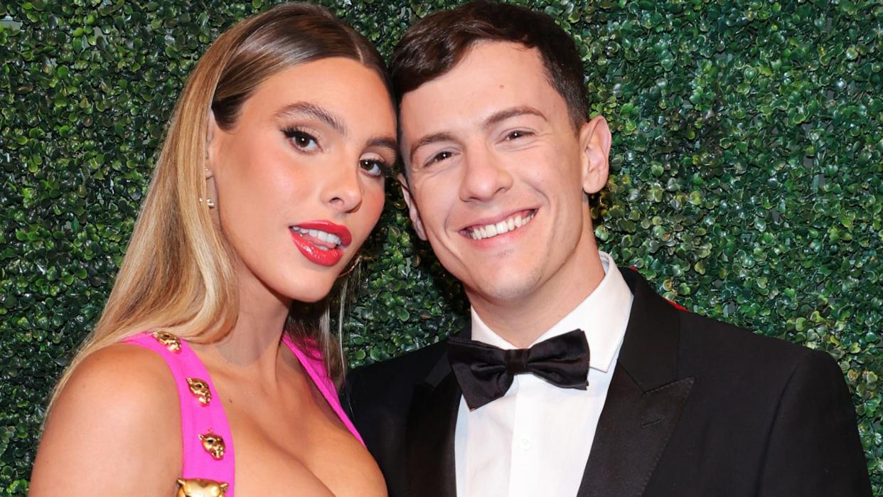 Guaynaa le pide matrimonio a Lele Pons en el Tomorrowland