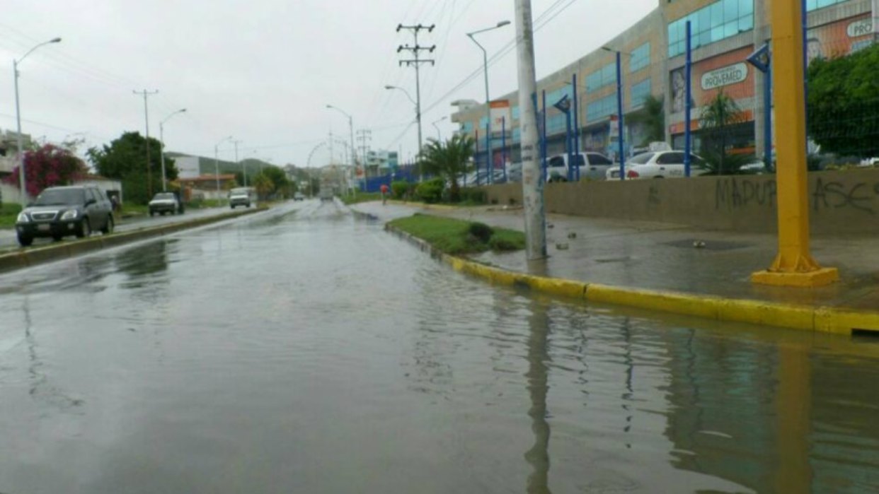 Nueva Esparta Fuertes Lluvias Causan Inundaciones En Sectores Del Estado
