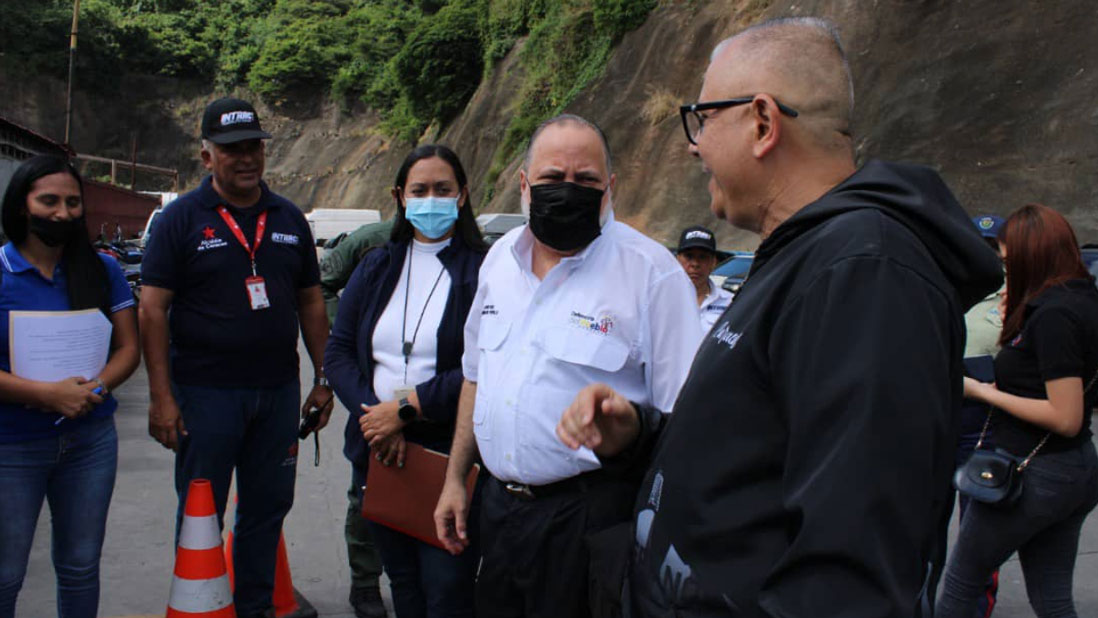 Defensor del Pueblo inspecciona Terminal La Bandera en Caracas