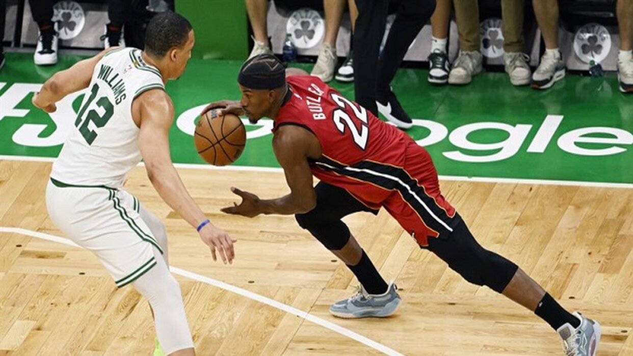 Los Heat silencian el Garden y dejan a los Celtics al borde del abismo