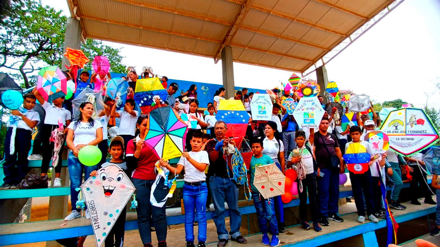 Festival del Papagayo Estudiantil coloreó el cielo de Margarita