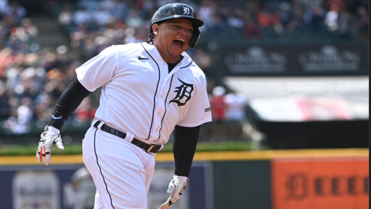 Miguel Cabrera da el hit 3.140 y está a uno de Tony Gwynn