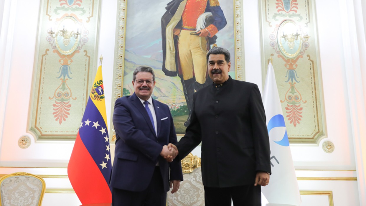 Presidente Maduro sostuvo encuentro con el secretario general del Foro ...