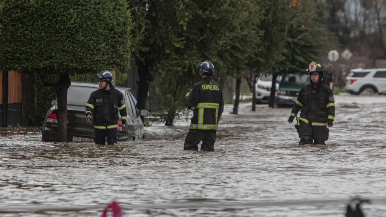 Cuatro muertos y 25.000 damnificados causan las intensas lluvias en Chile