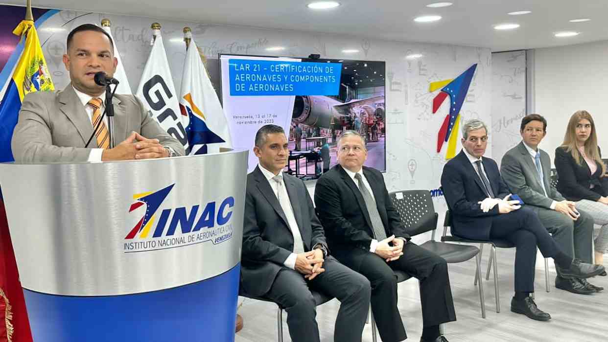Inspectores INAC capacitados con éxito en materia de aeronavegabilidad