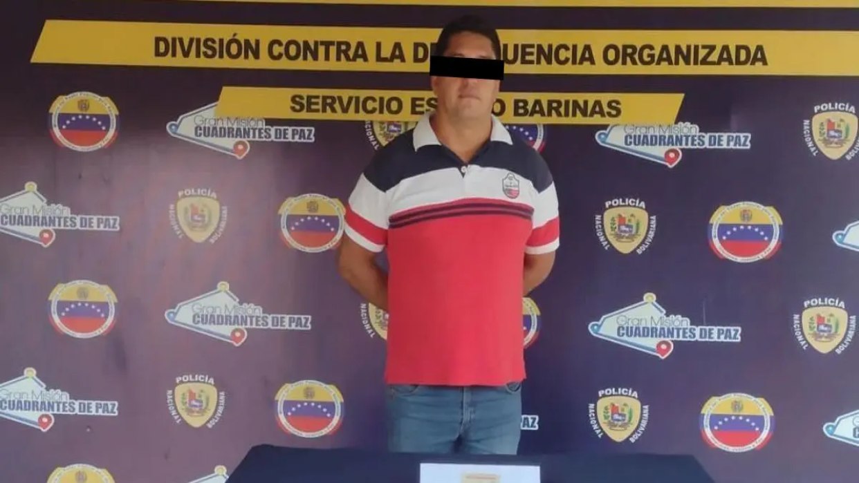 En Barinas Sujeto Arrastró A Un Perro Con Su Vehículo Hasta Causarle