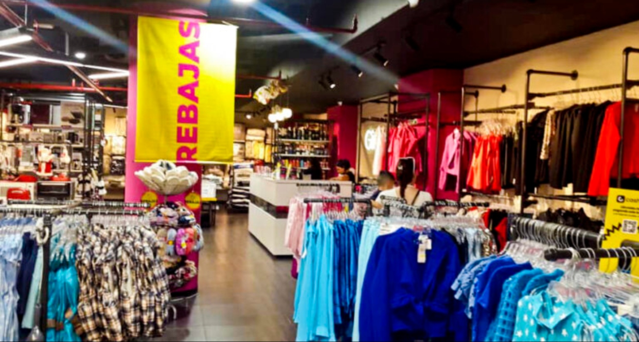 Tiendas y locales caraqueños comenzaron ofertas de enero