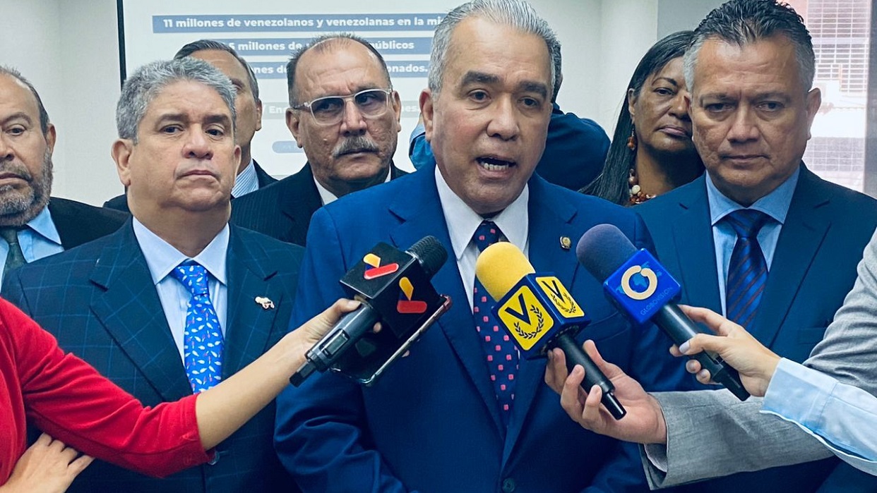 Luis Eduardo Martínez: Solo recuperando el ingreso de los trabajadores ...