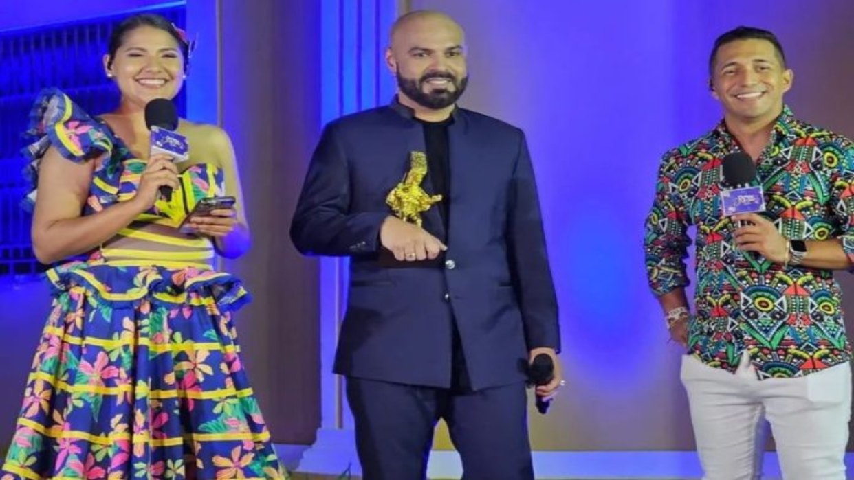 Omar Enrique recibe el “Congo de oro”, la máxima distinción del ...