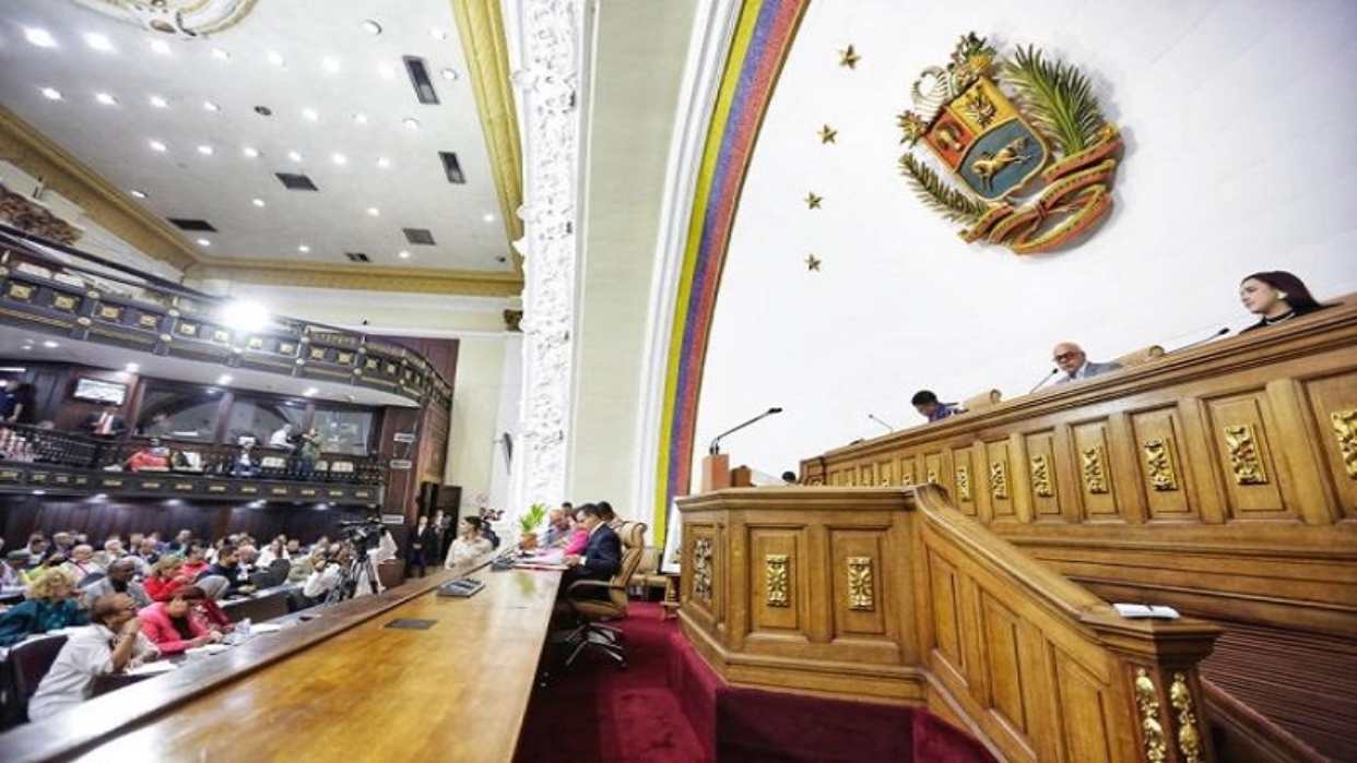 Avanza discusión de la Ley Orgánica del Poder Popular en la AN