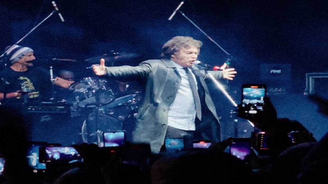 "¡Yo soy el rey!": Milei protagoniza un show de rock en medio de una ...