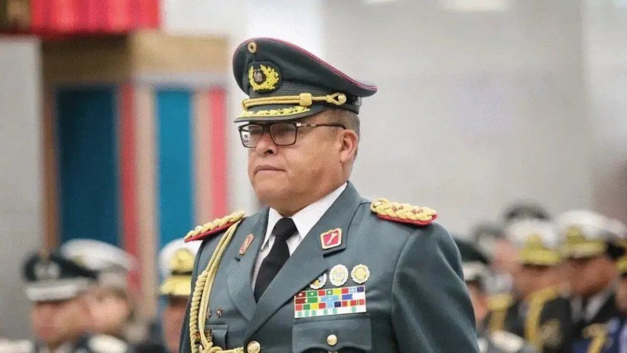 Comandante del Ejército de Bolivia Juan Zúñiga confirma golpe contra Arce