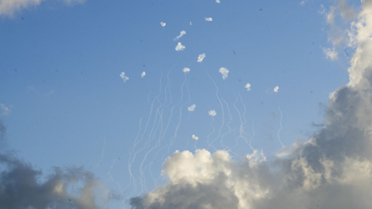 Hezbolá ataca el norte de Israel con decenas de cohetes (+Video)
