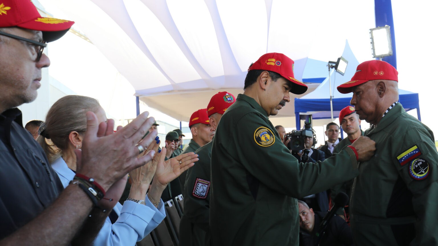 Jefe de Estado asciende al grado de General de Brigada a Luis Reyes Reyes