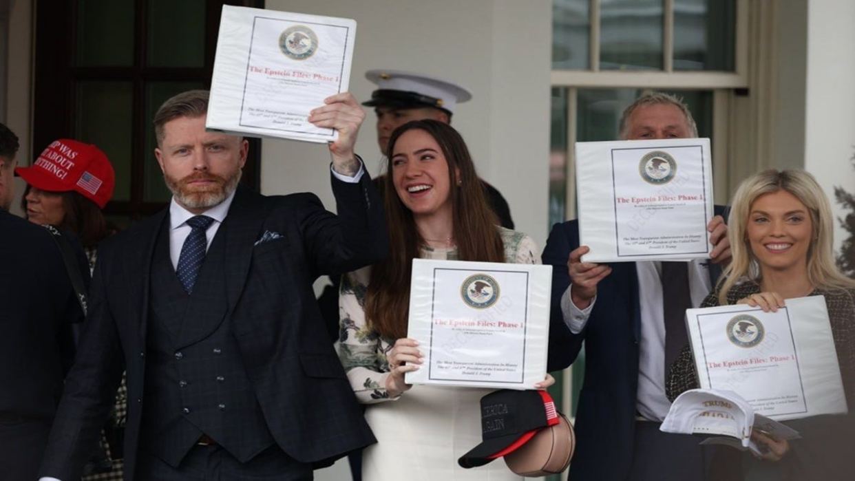 FBI publica documentos clasificados de Jeffrey Epstein