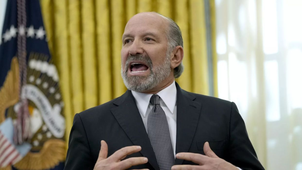 EE. UU. insiste en que impondrá aranceles a México y Canadá, pero aún ...