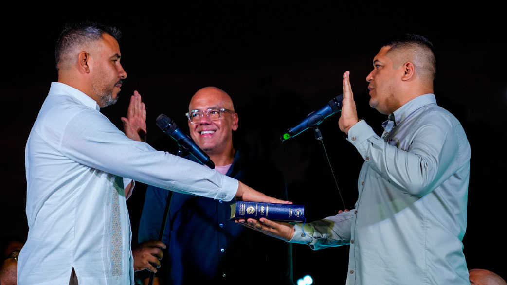 Luis Marcano fue juramentado como gobernador del estado Anzoátegui para ...