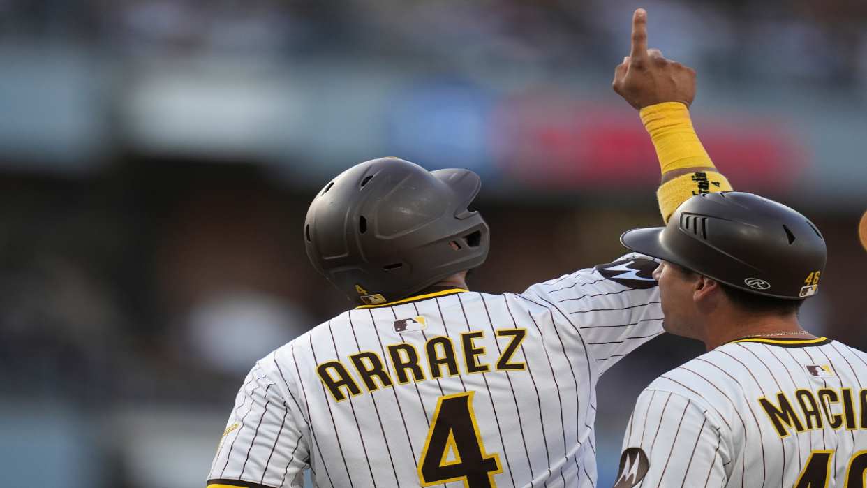 Luis Arráez llega a 1.000 hits de por vida en la MLB