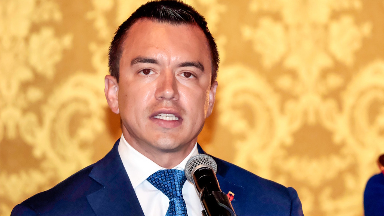 Gobierno de Ecuador califica como "un claro intento de asesinato" ataque a caravana de Noboa