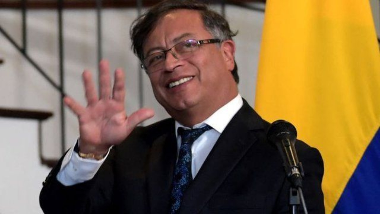 Gustavo Petro felicita a Venezuela por canonización de San José ...
