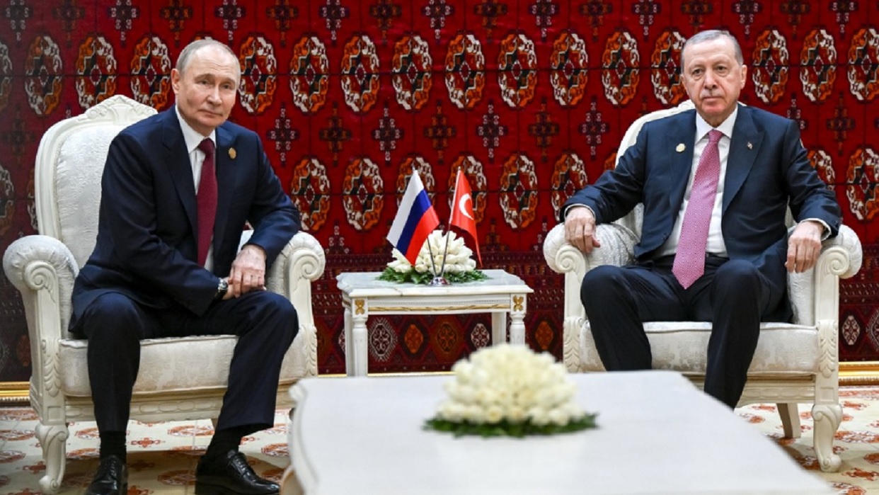 Putin mantiene conversaciones con Erdogan