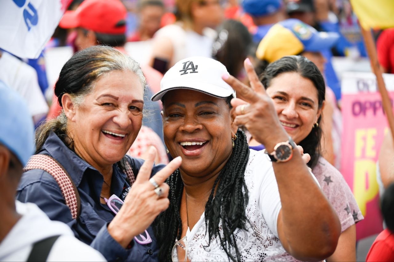 Venezuela marchó por la paz y soberanía en Caracas este martes (+Fotos)