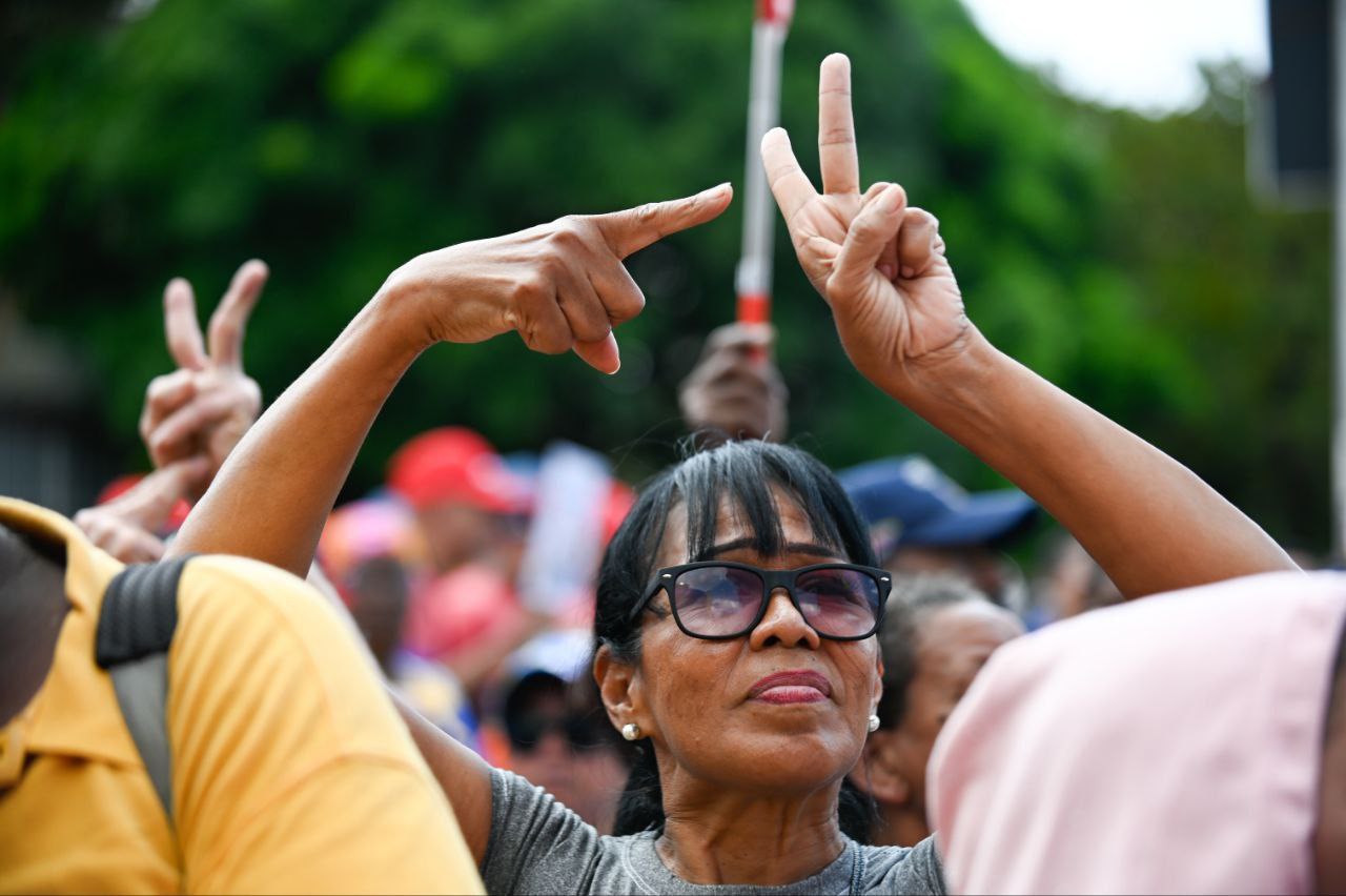 Venezuela marchó por la paz y soberanía en Caracas este martes (+Fotos)