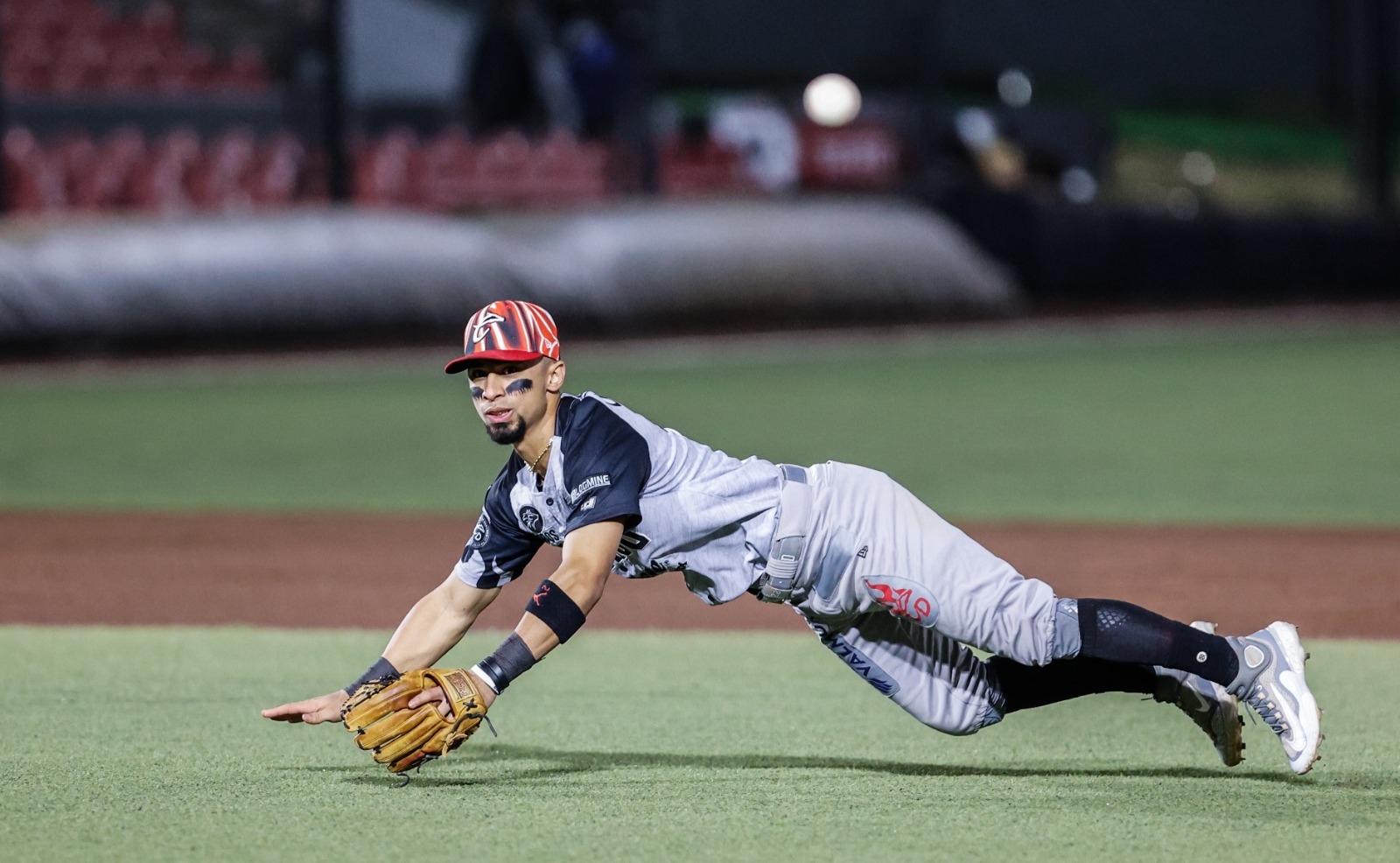 Caraquistas luchan por abrirse paso