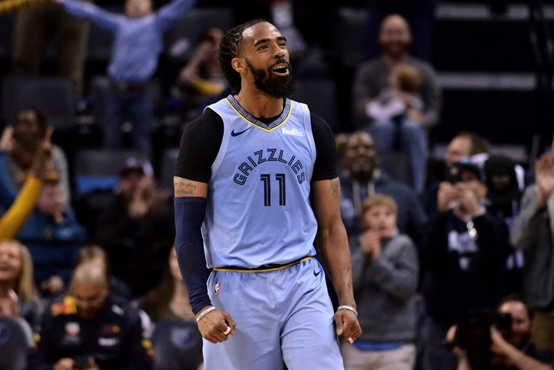 Mike Conley guía a los Grizzlies en triunfo ante Trail Blazers