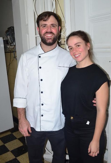 Celebrar el cumpleaños con los amigos de siempre